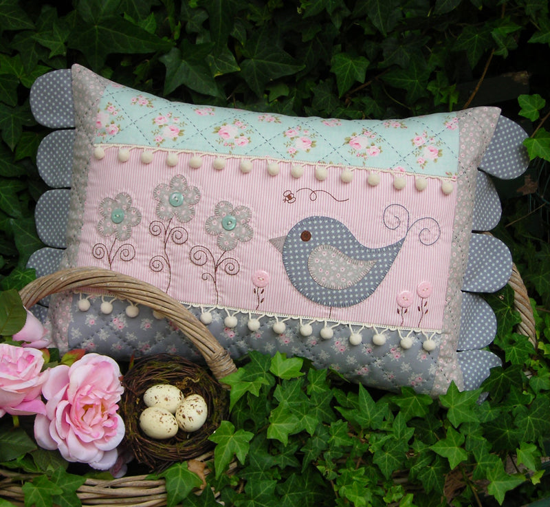 Daisy Doo Cushion Pattern by Sally Giblin of The Rivendale Collection ...